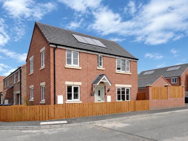 3 bedroom detached house for sale