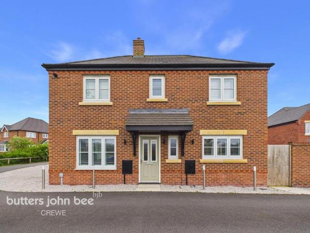 3 bedroom detached house for sale