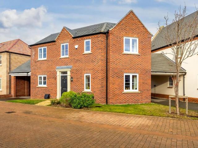 3 bedroom detached house for sale