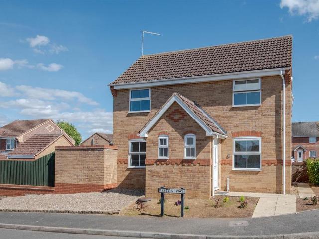 3 bedroom detached house for sale