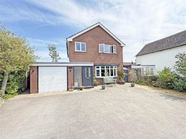 3 bedroom detached house for sale