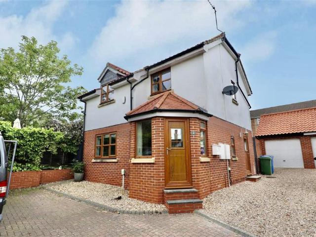 3 bedroom detached house for sale