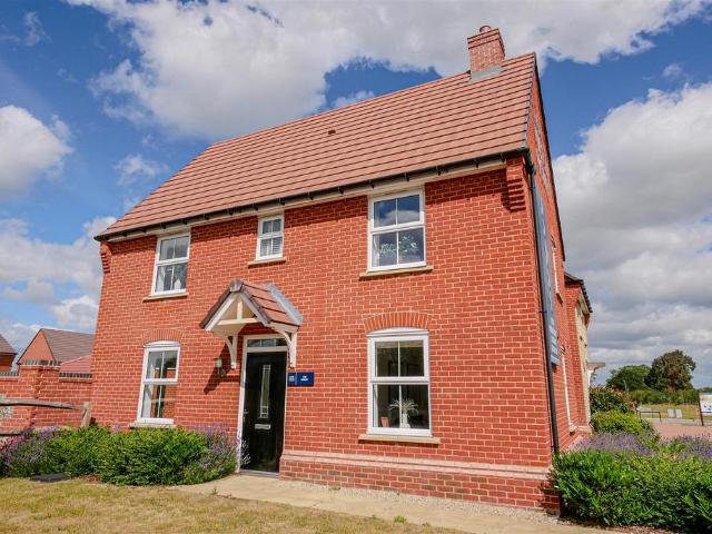 3 bedroom detached house for sale