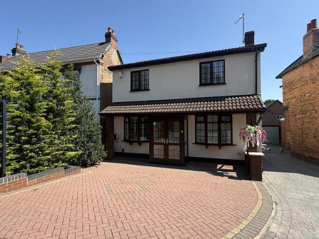 3 bedroom detached house for sale