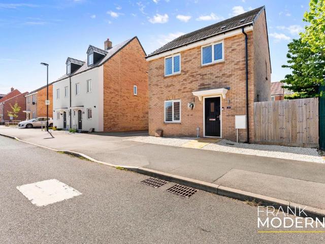 3 bedroom detached house for sale