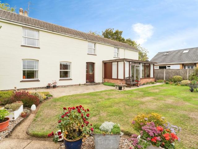 3 bedroom detached house for sale