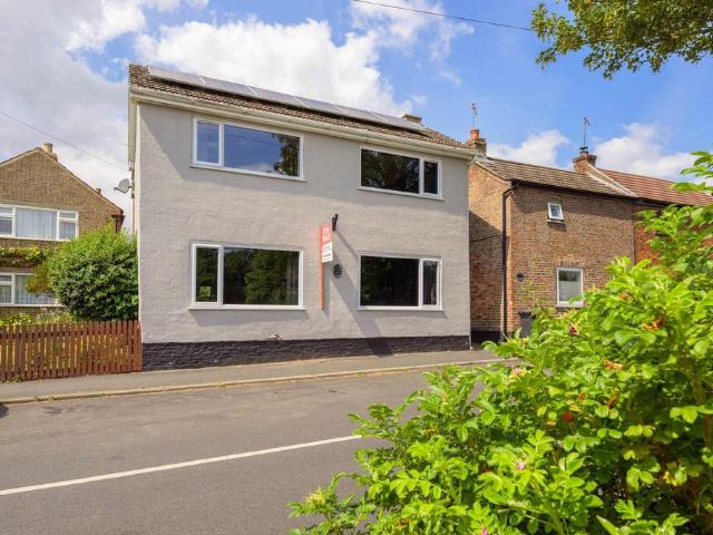 3 bedroom detached house for sale
