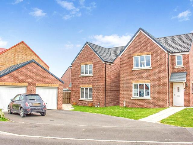 3 bedroom detached house for sale