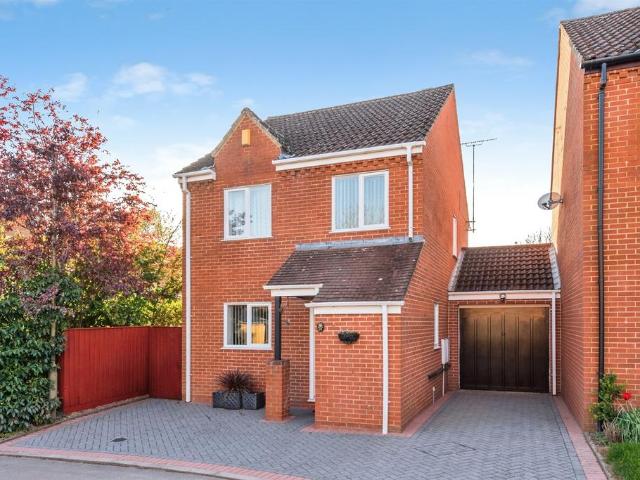 3 bedroom detached house for sale
