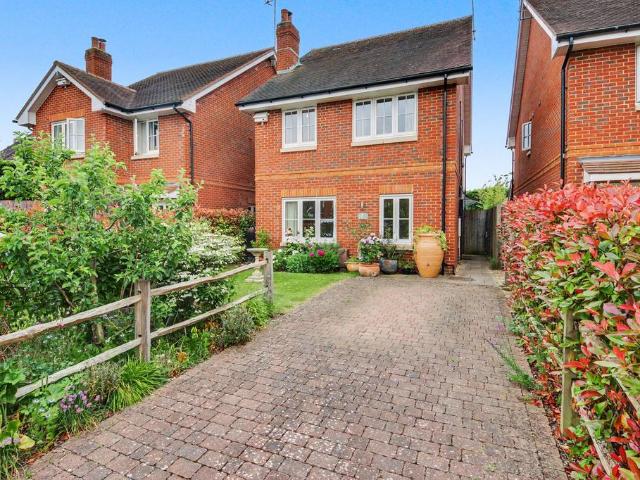 3 bedroom detached house for sale