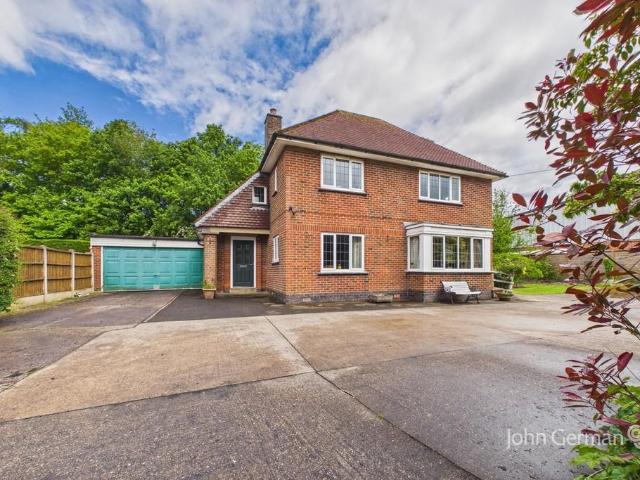 3 bedroom detached house for sale