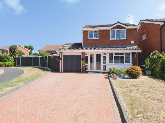 3 bedroom detached house for sale