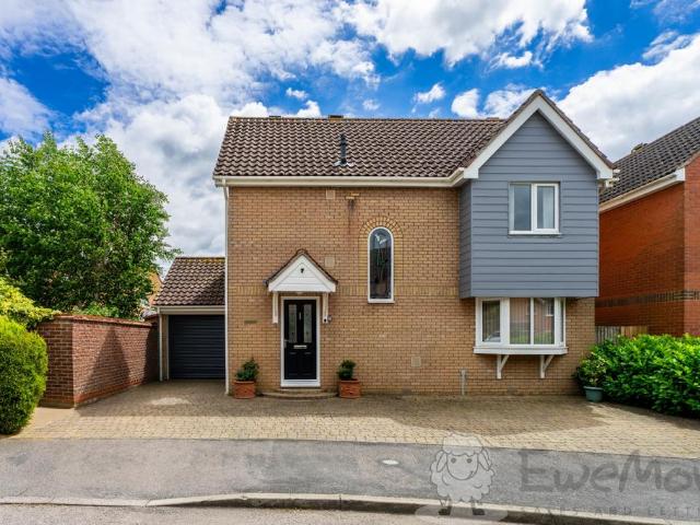 3 bedroom detached house for sale