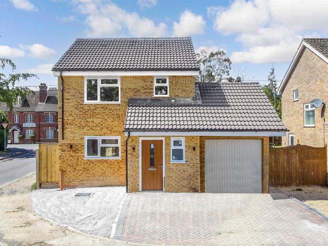 3 bedroom detached house for sale