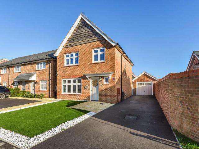 3 bedroom detached house for sale