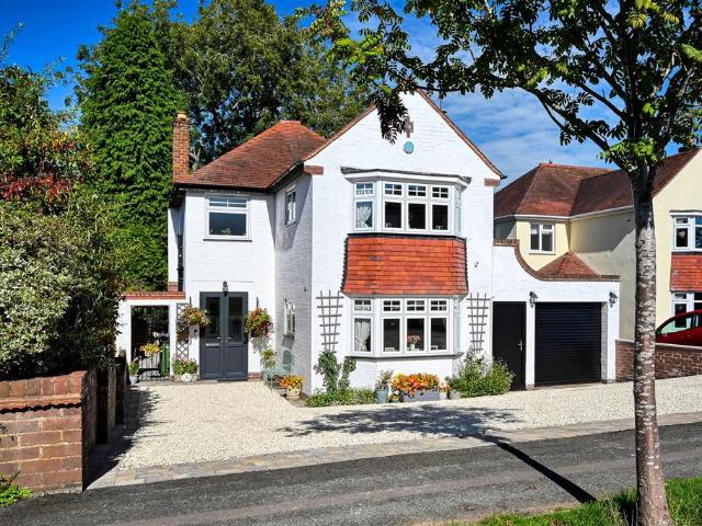 3 bedroom detached house for sale