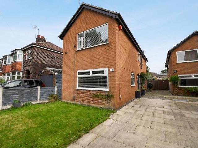 3 bedroom detached house for sale