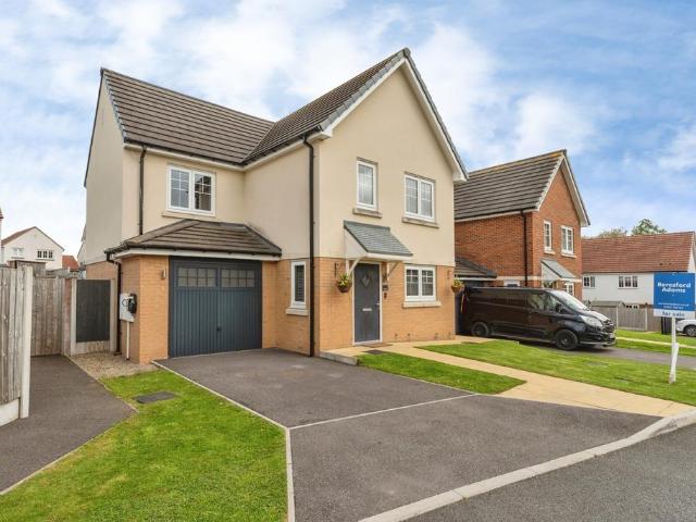 3 bedroom detached house for sale