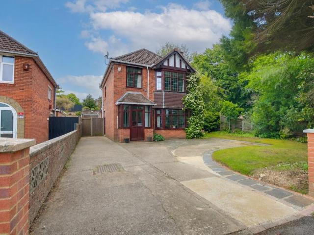 3 bedroom detached house for sale
