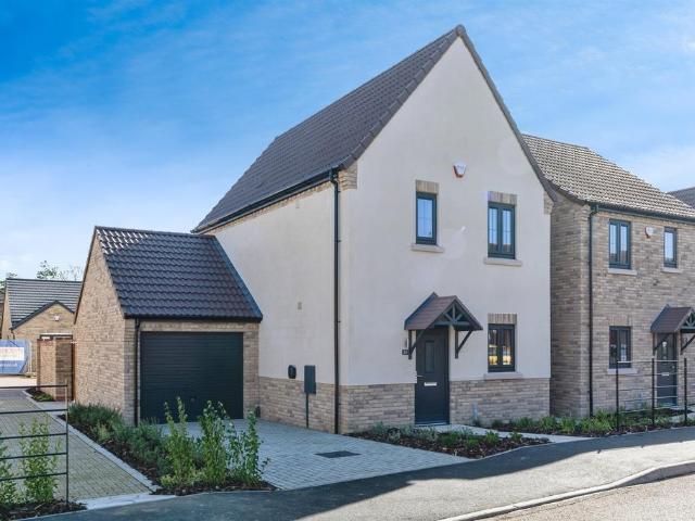 3 bedroom detached house for sale