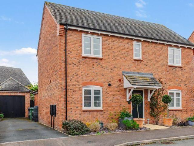 3 bedroom detached house for sale