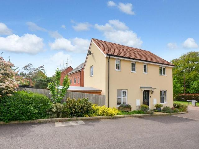 3 bedroom detached house for sale