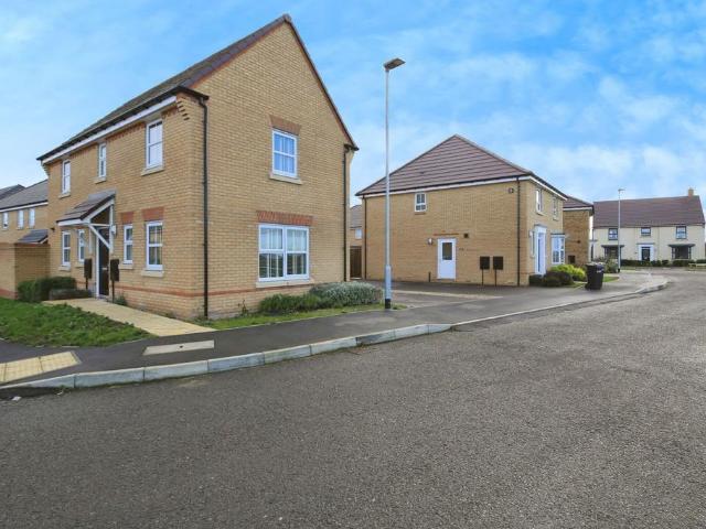 3 bedroom detached house for sale
