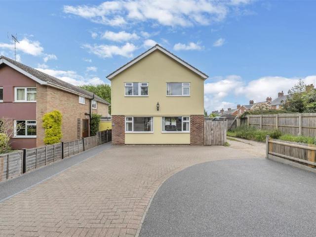 3 bedroom detached house for sale