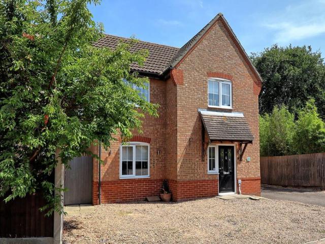 3 bedroom detached house for sale
