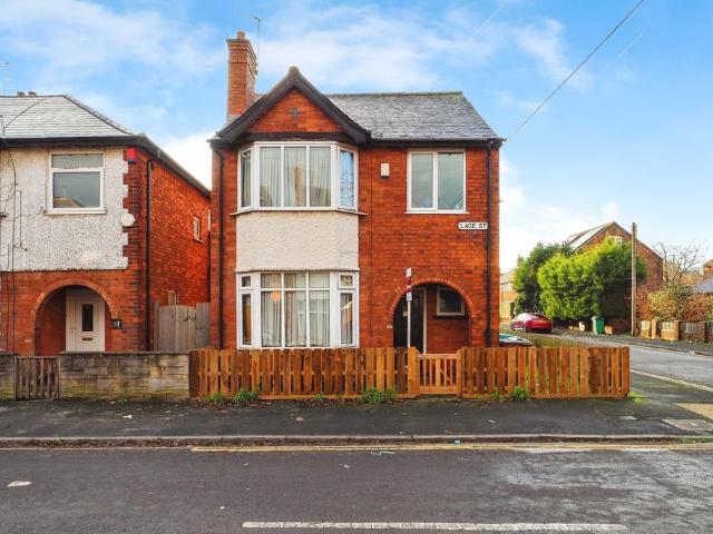 3 bedroom detached house for sale