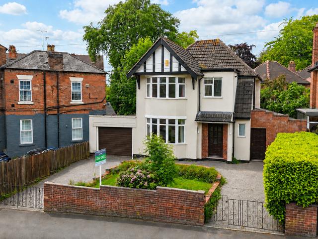 3 bedroom detached house for sale