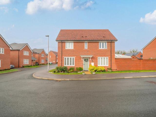 3 bedroom detached house for sale