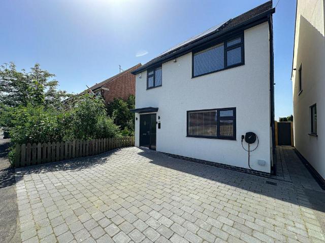 3 bedroom detached house for sale