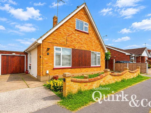 2 bedroom detached house for sale