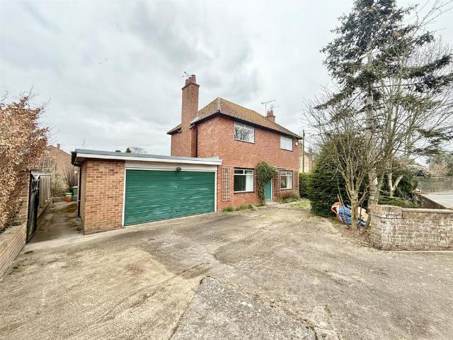 3 bedroom detached house for sale