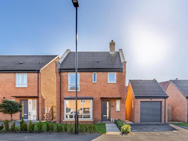 3 bedroom detached house for sale