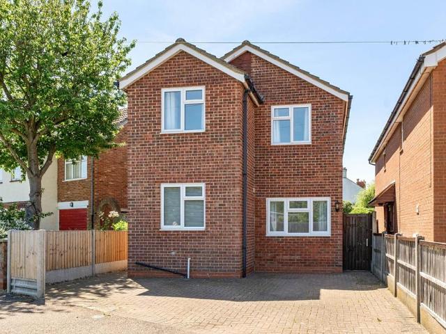 3 bedroom detached house for sale