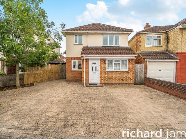 3 bedroom detached house for sale