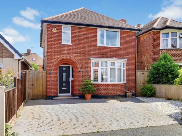 3 bedroom detached house for sale