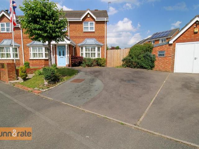 3 bedroom detached house for sale