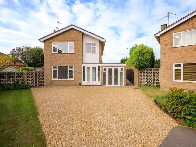 3 bedroom detached house for sale