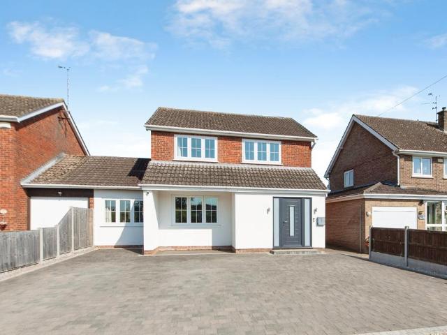 3 bedroom detached house for sale