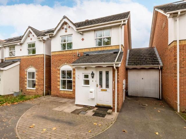 3 bedroom detached house for sale