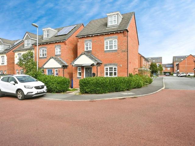 3 bedroom detached house for sale