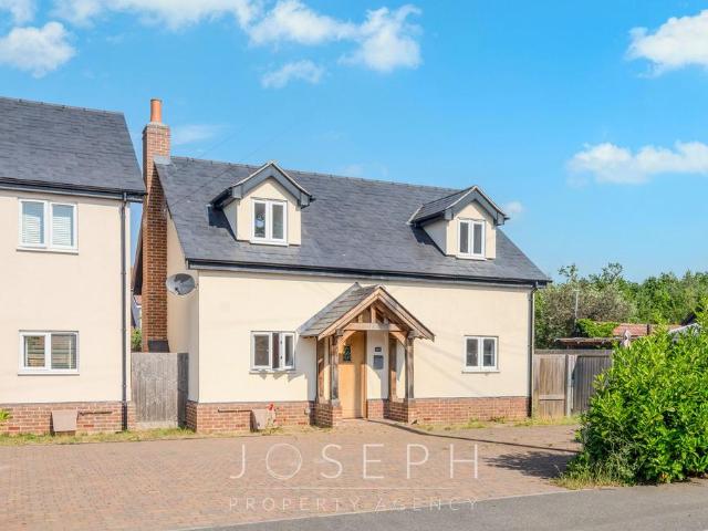 3 bedroom detached house for sale