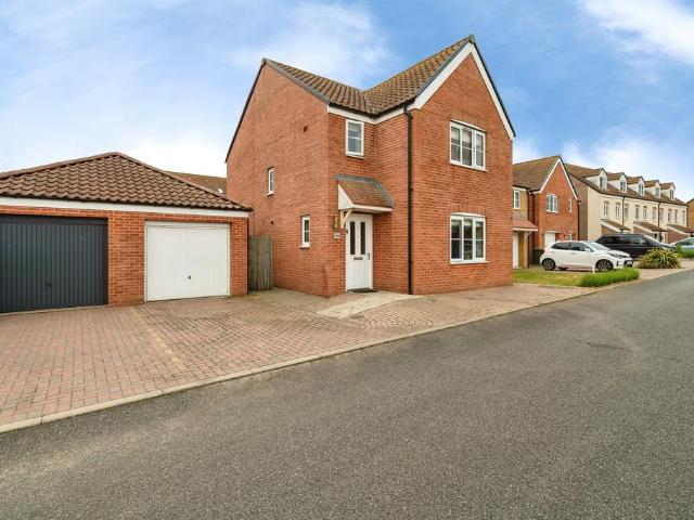 3 bedroom detached house for sale