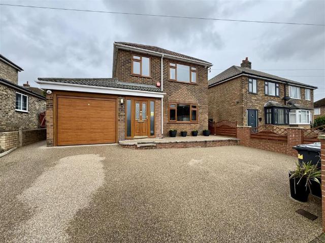 3 bedroom detached house for sale