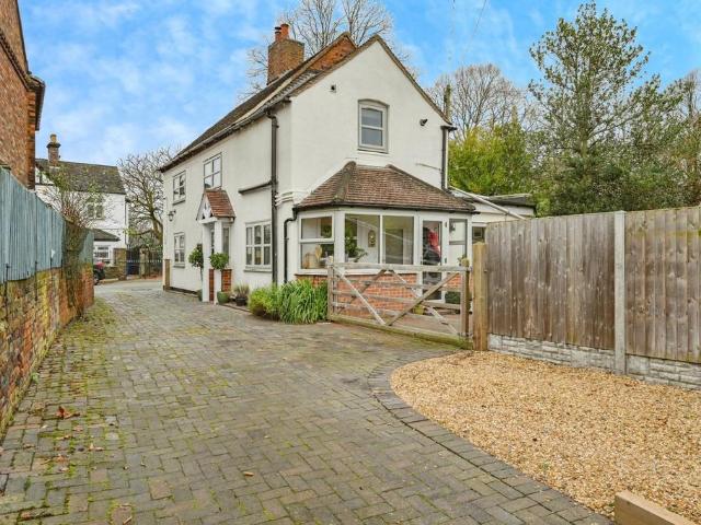 3 bedroom detached house for sale