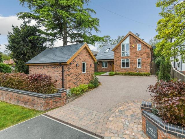 3 bedroom detached house for sale