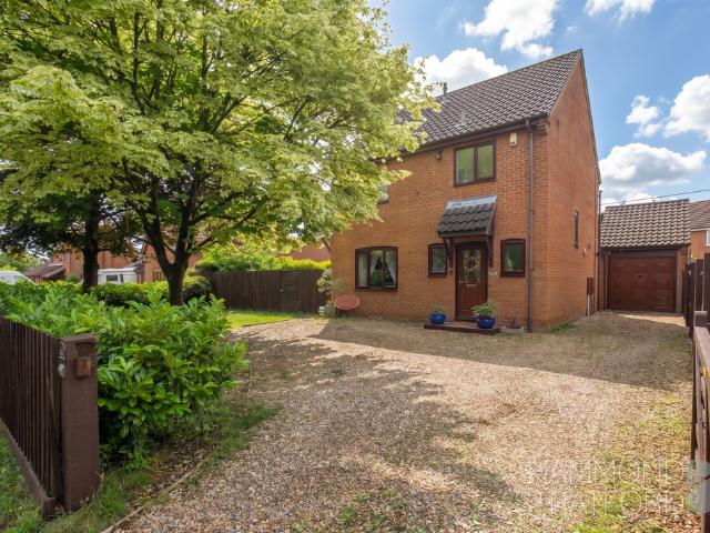 3 bedroom detached house for sale